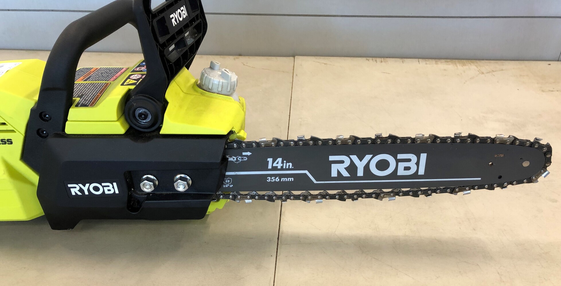 Ryobi Battery Powered Chainsaw RY40503 with 2ah & 4ah Batteries and ...