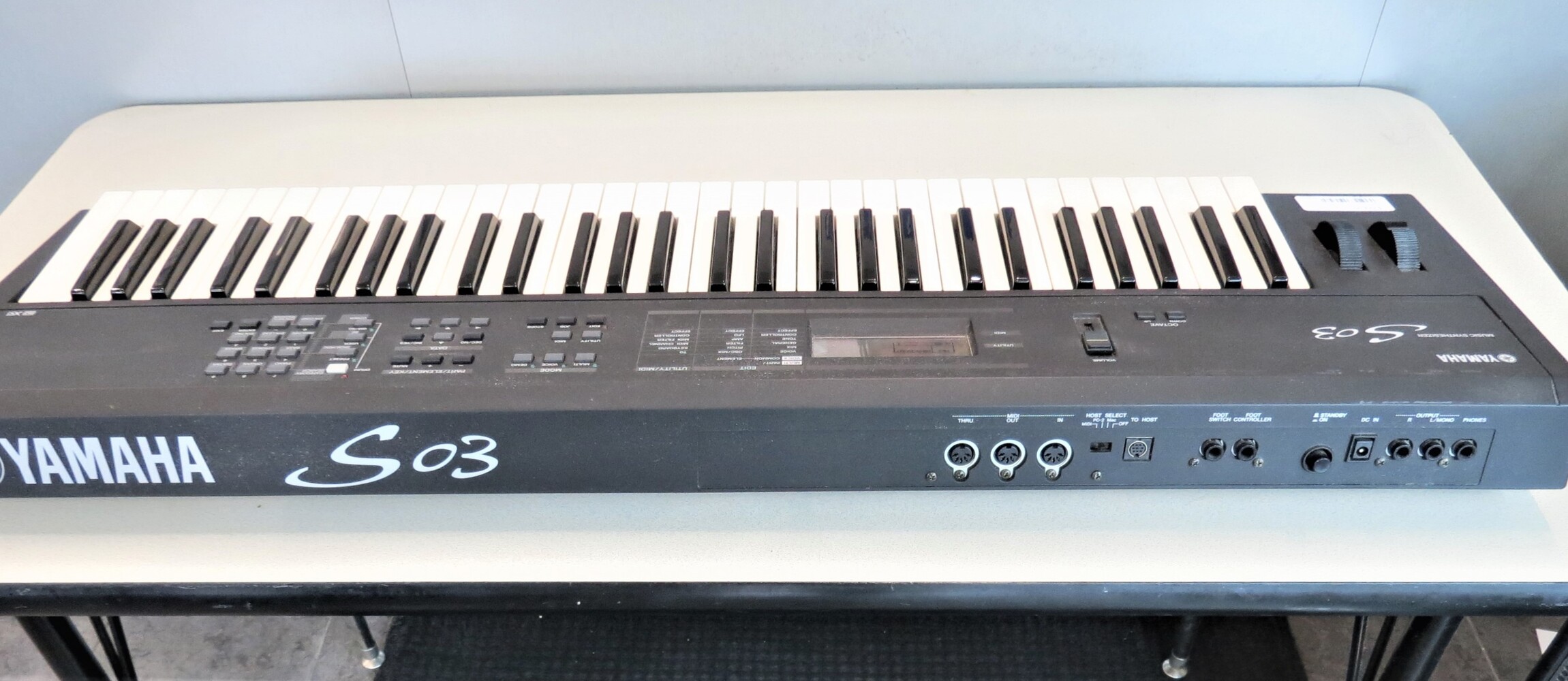 Yamaha Synthesizer Polyphonic Portable Keyboard Model S03 | Fastcash ...