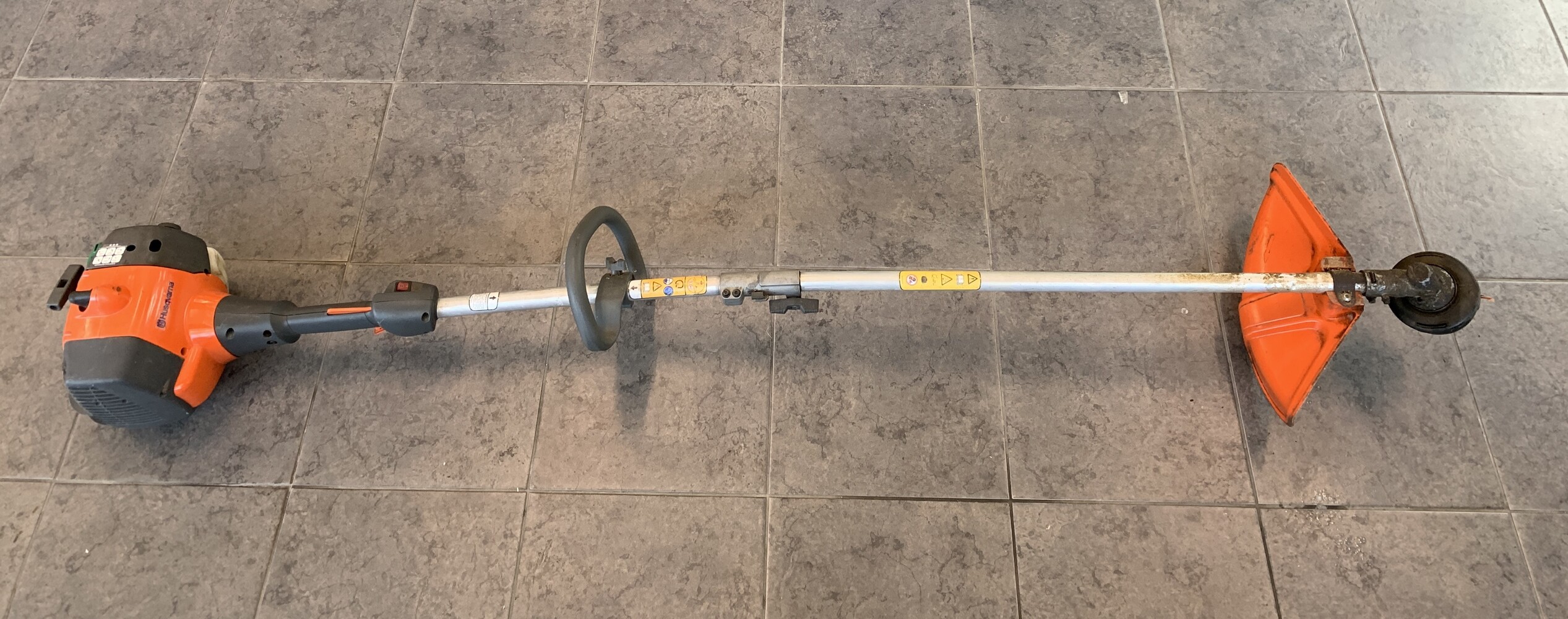 Husqvarna 128ldx Weed Wacker | Fastcash Pawn & Checkcashers