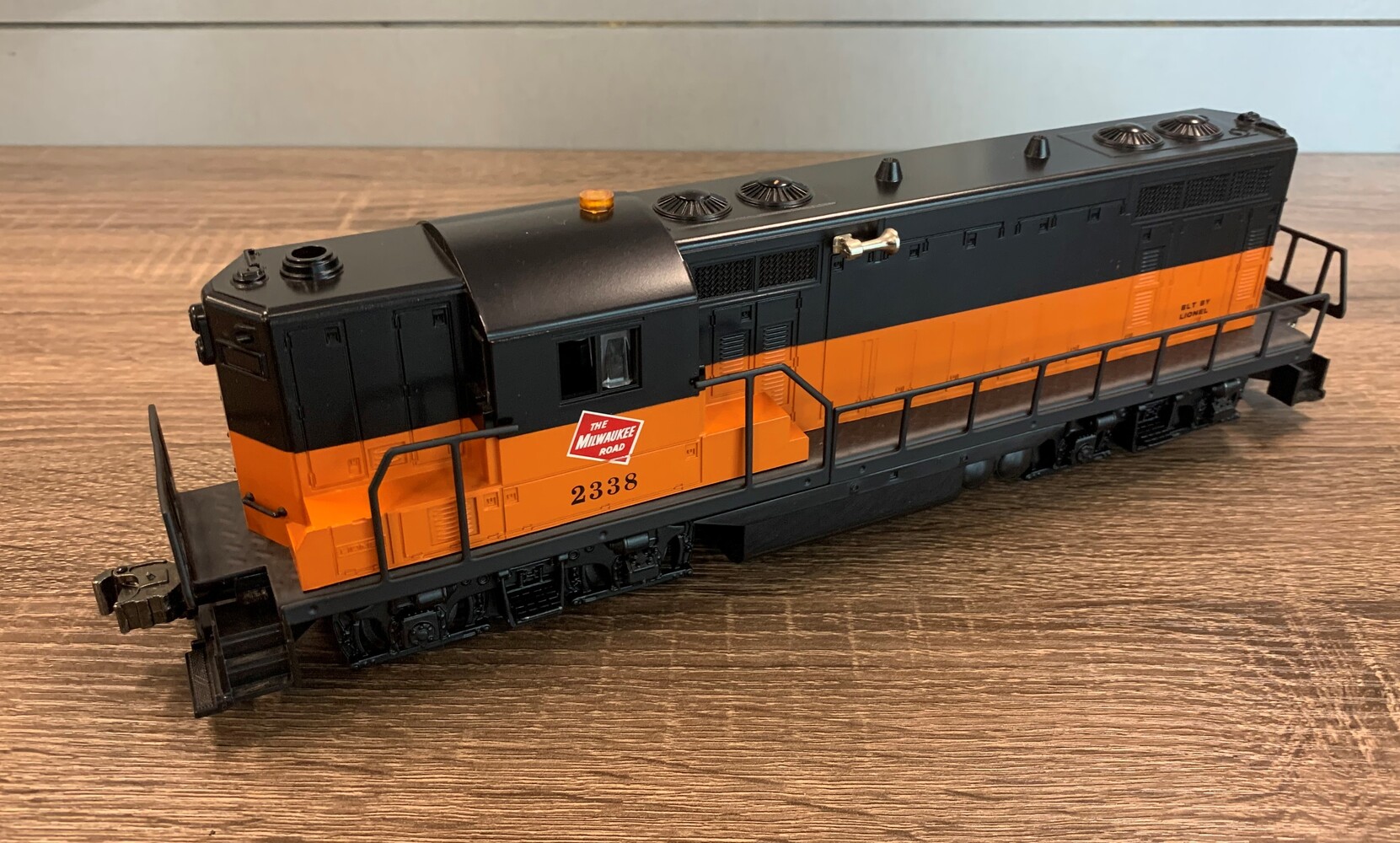 Lionel 6-18565 Milwaukee Road GP-9 Diesel Locomotive #2338 with Box ...