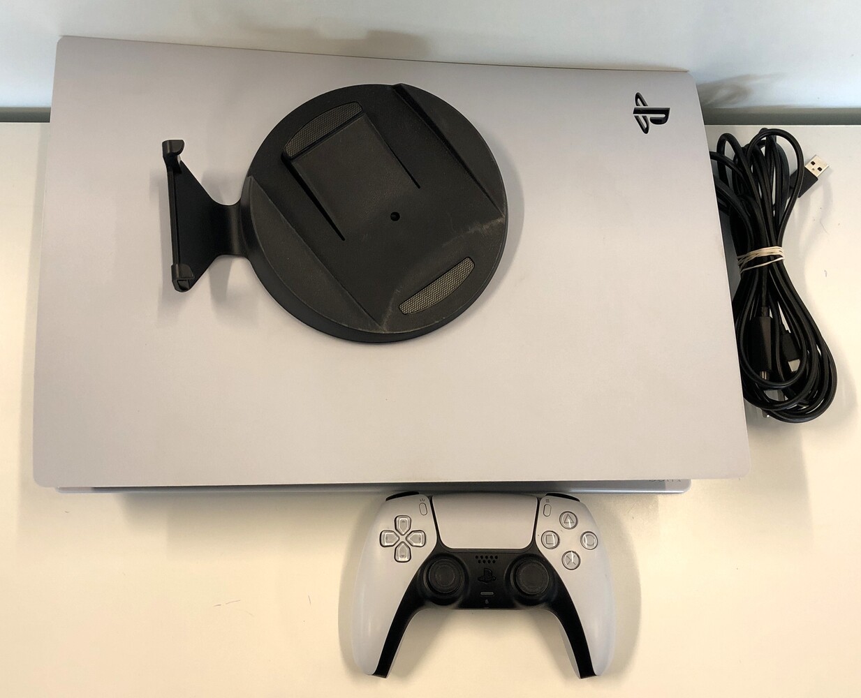 Sony PS5 Disc Version with Wires & Controller | Fastcash Pawn ...