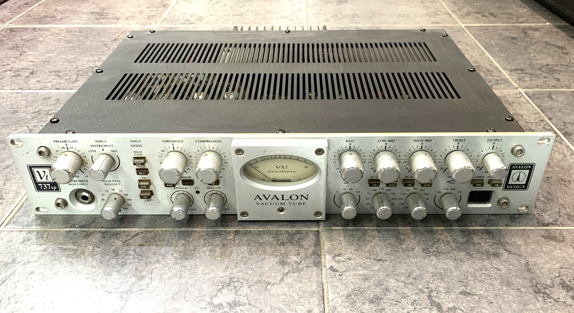 Avalon VT737 Tube Amplifier | Fastcash Pawn & Checkcashers