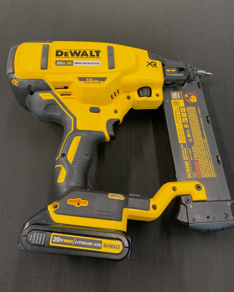 DeWalt DCN680 20V XR Brushless Brad Nailer with Battery Only No Charger ...